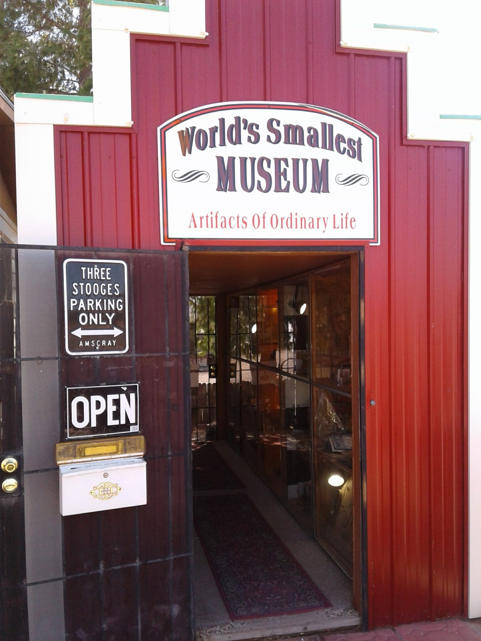 World's smallest museum fits perfectly in Superior, Arizona - Explore ...